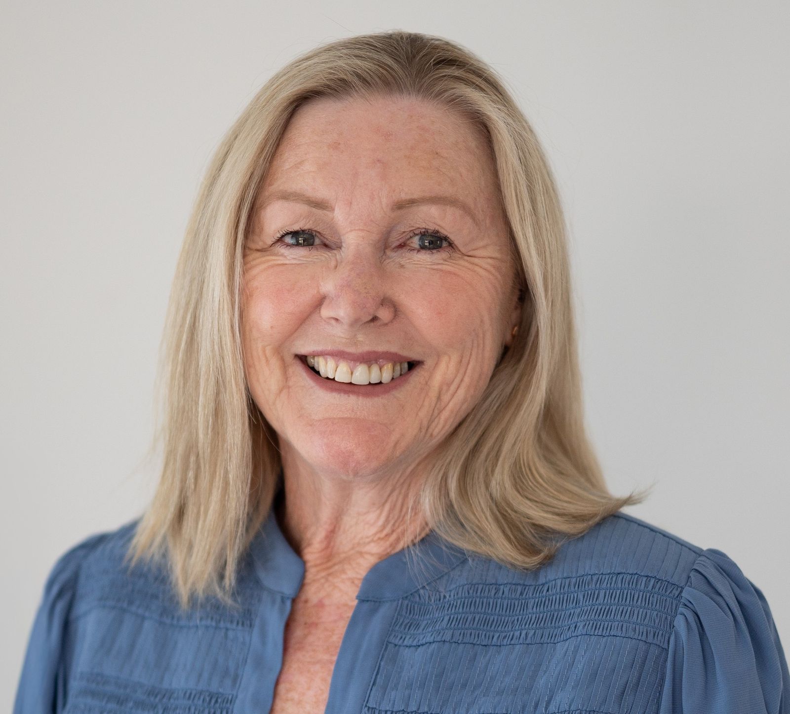 Hybrid Eye Pigment: Glint – Aleph Beauty US